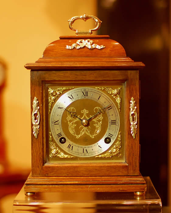 elliot mantle clock large